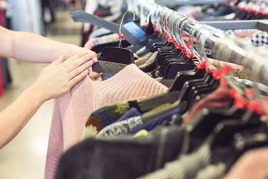 Benefits of Shopping from Local Businesses: 4 Big Ones - Sustainably ...